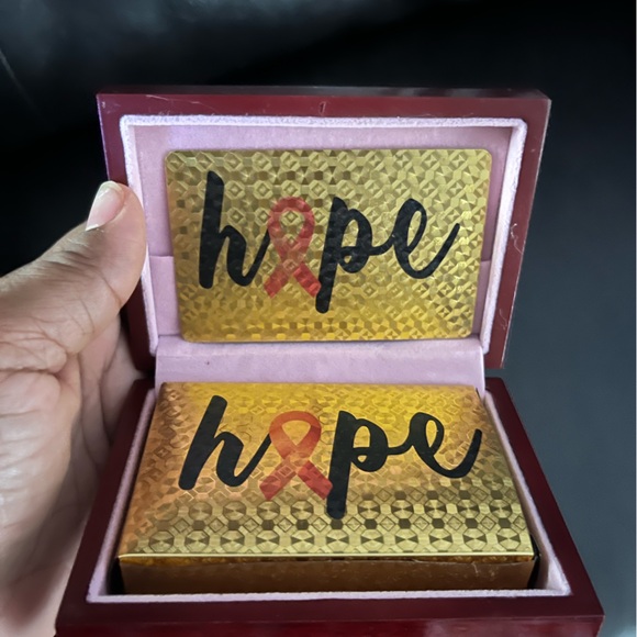 Deezy Decks | Games | Nwt Breast Cancer Awareness Plastic Playing Cards ...